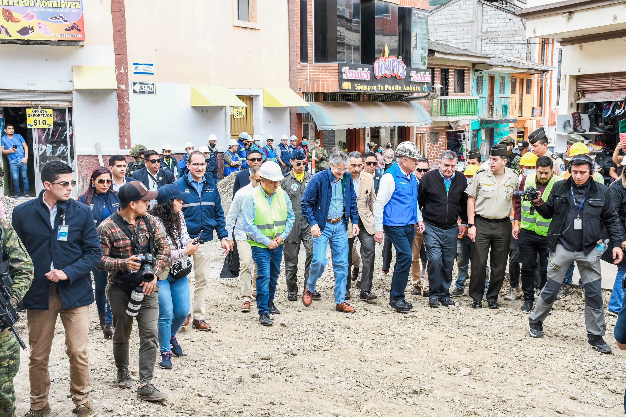 PRESIDENTE LASSO REALIZA LA PRESENTACIÓN DEL PLAN VIAL NACIONAL 2025 ...
